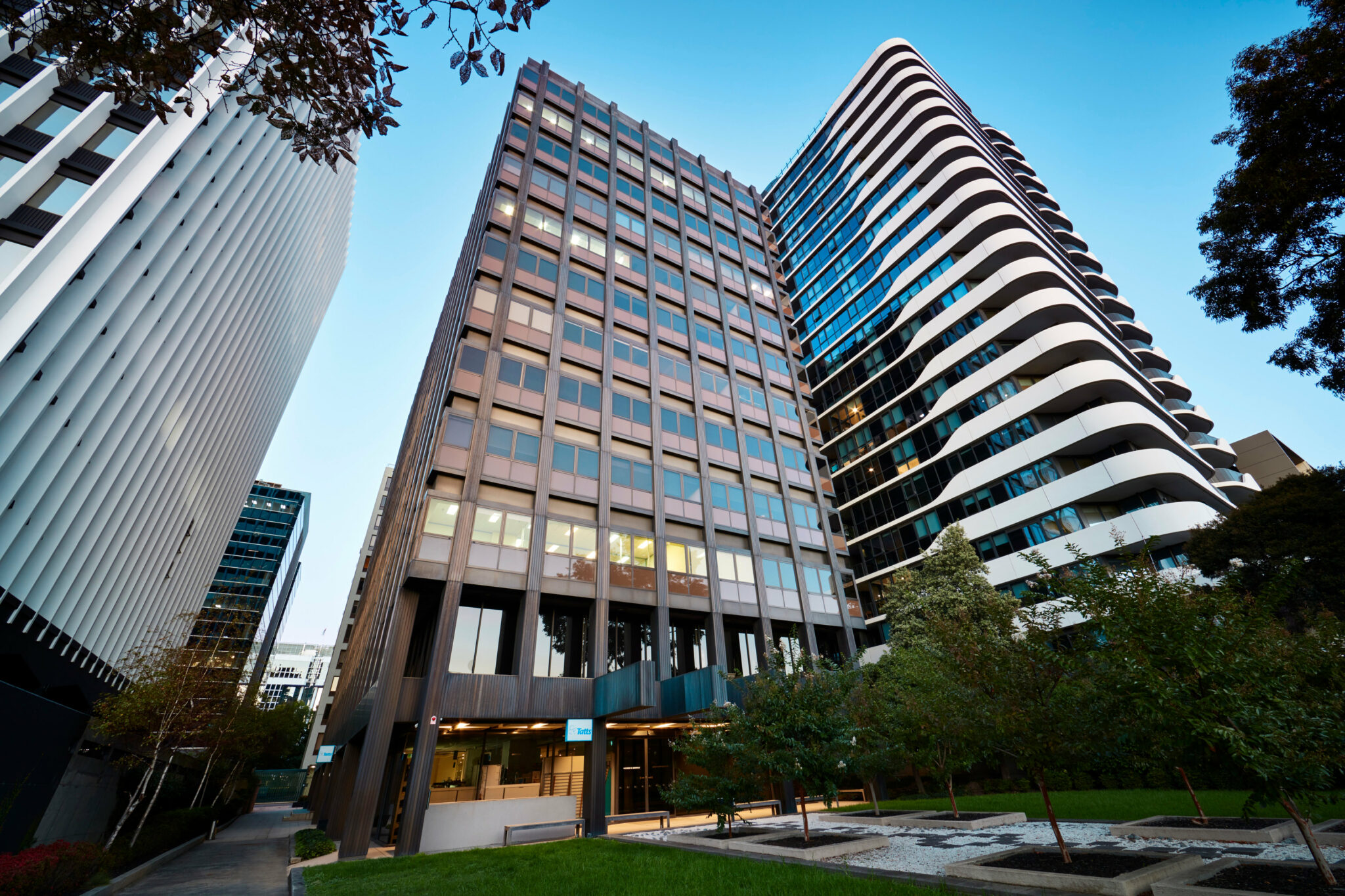 11 Queens Road, Melbourne – Vantage